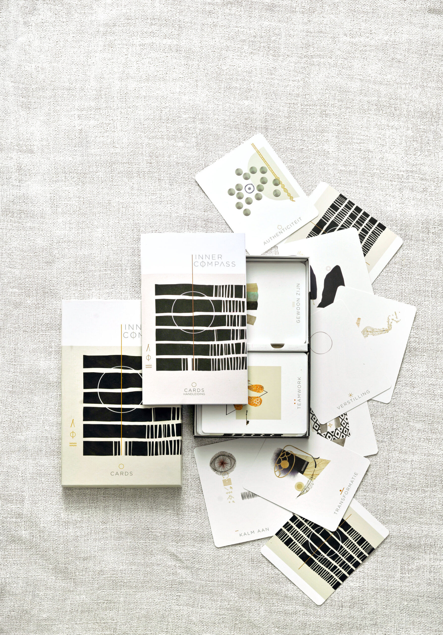 Inner Compass Cards, bepaal je koers met je innerlijke kompas - Happinez