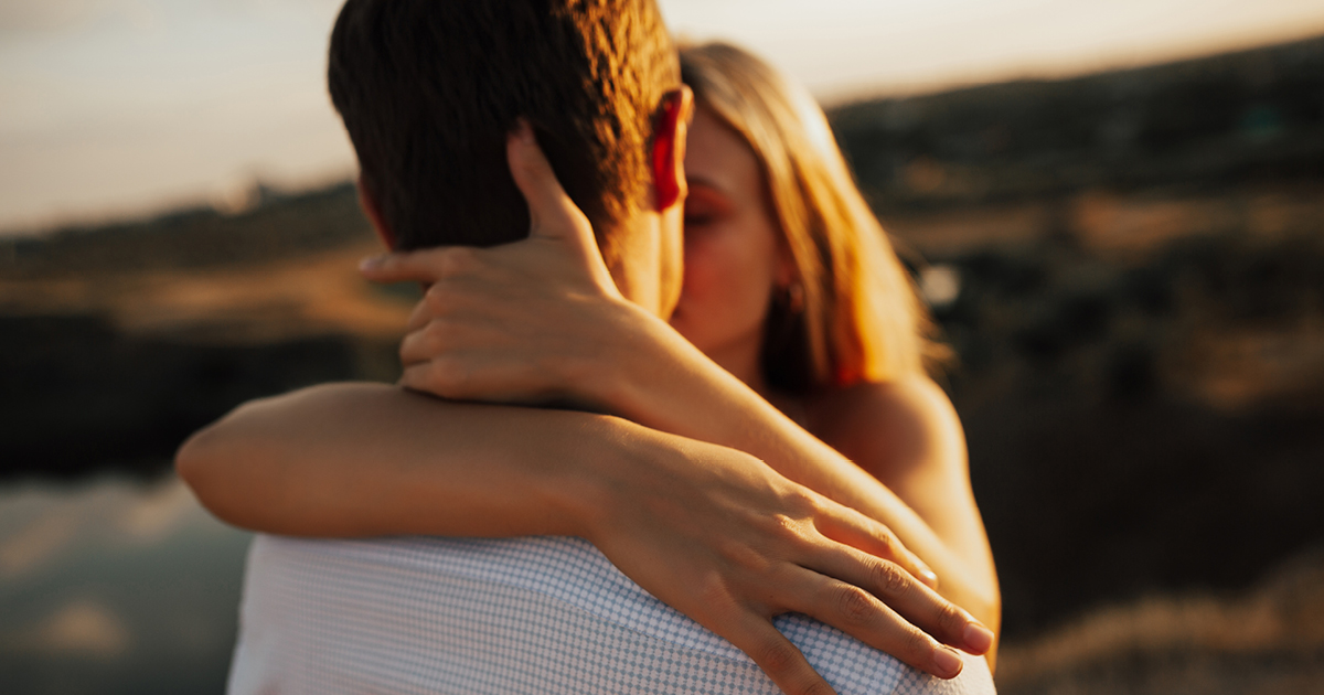 Zo ga je van verliefdheid naar liefde - Happinez