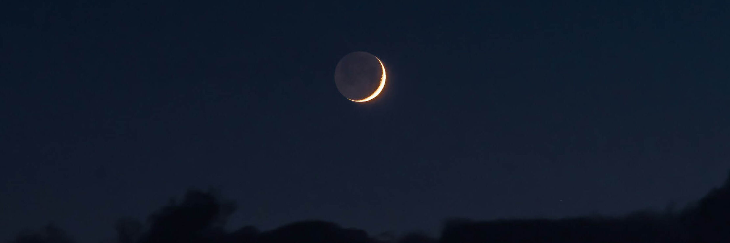 Nieuwe maan oktober 2024 én zonsverduistering: dit merk je